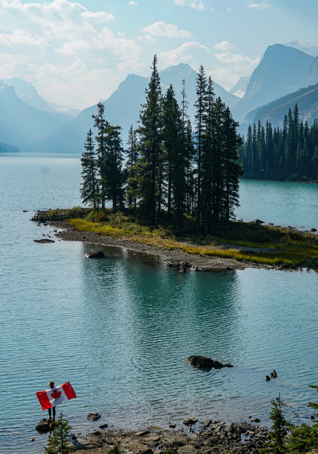 201+ Weird, Fun, and Interesting Facts About Canada - Must Do Canada