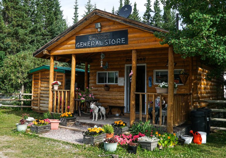 9 Fun Things to Do in Sundre Alberta - Must Do Canada