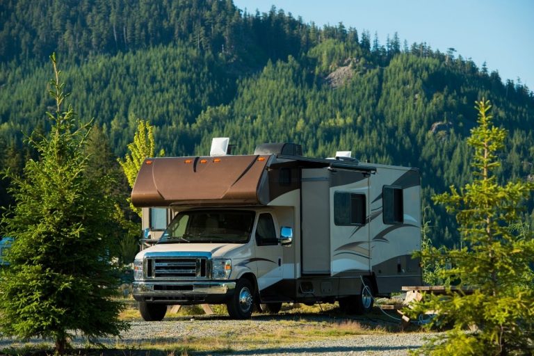 Your Guide to How to RV in Canada - Must Do Canada